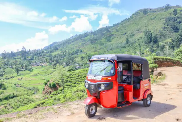 Sri Lanka Tuk Tuk Rental Guide: All You Need To Know! (2023)
